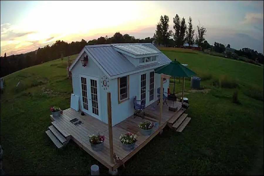 Small Farm Life, Victoria's Garden Farm - Tiny House Universe